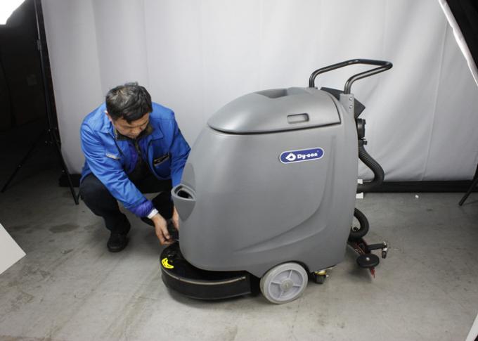 Streamlined Body Compact Floor Scrubber Machine With 750W Brush Motor ...
