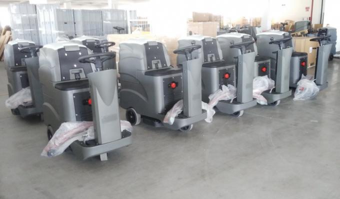 Fast Cleaning Ride On Floor Scrubber Dryer Electronic Throttle Control